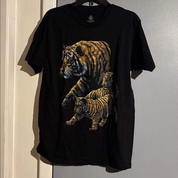 Body Rags | Shirts | Body Rag Jungle Black Tiger Graphic L Tshirt ...